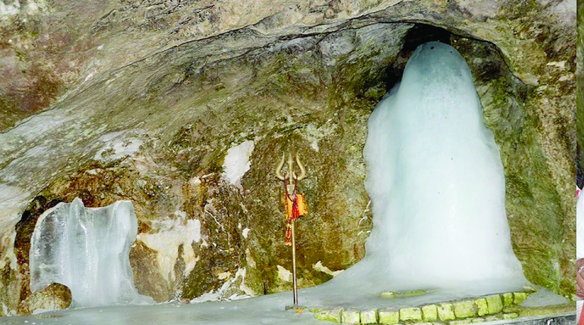 Chinar corps commander pays obeisance at Amarnath Cave – Rising Kashmir